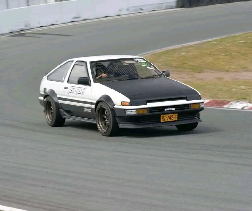1984 toyota corolla ae86 export europe for sale